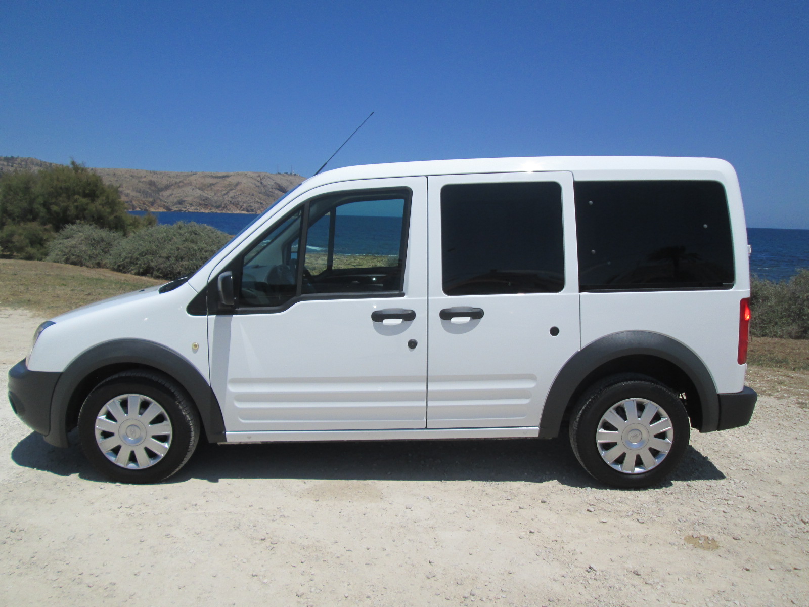 Ford Tourneo Connect Combi 1.8 TDCI For Sale | Mía Cars